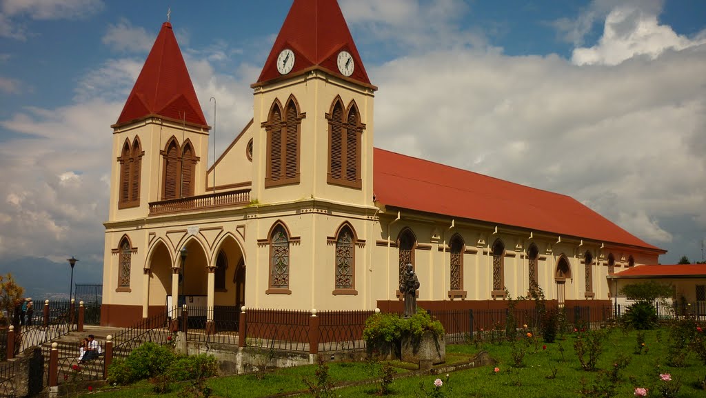 Iglesia de San Antonio de Escazú: Albergue de sus tradiciones - NATIVU blog